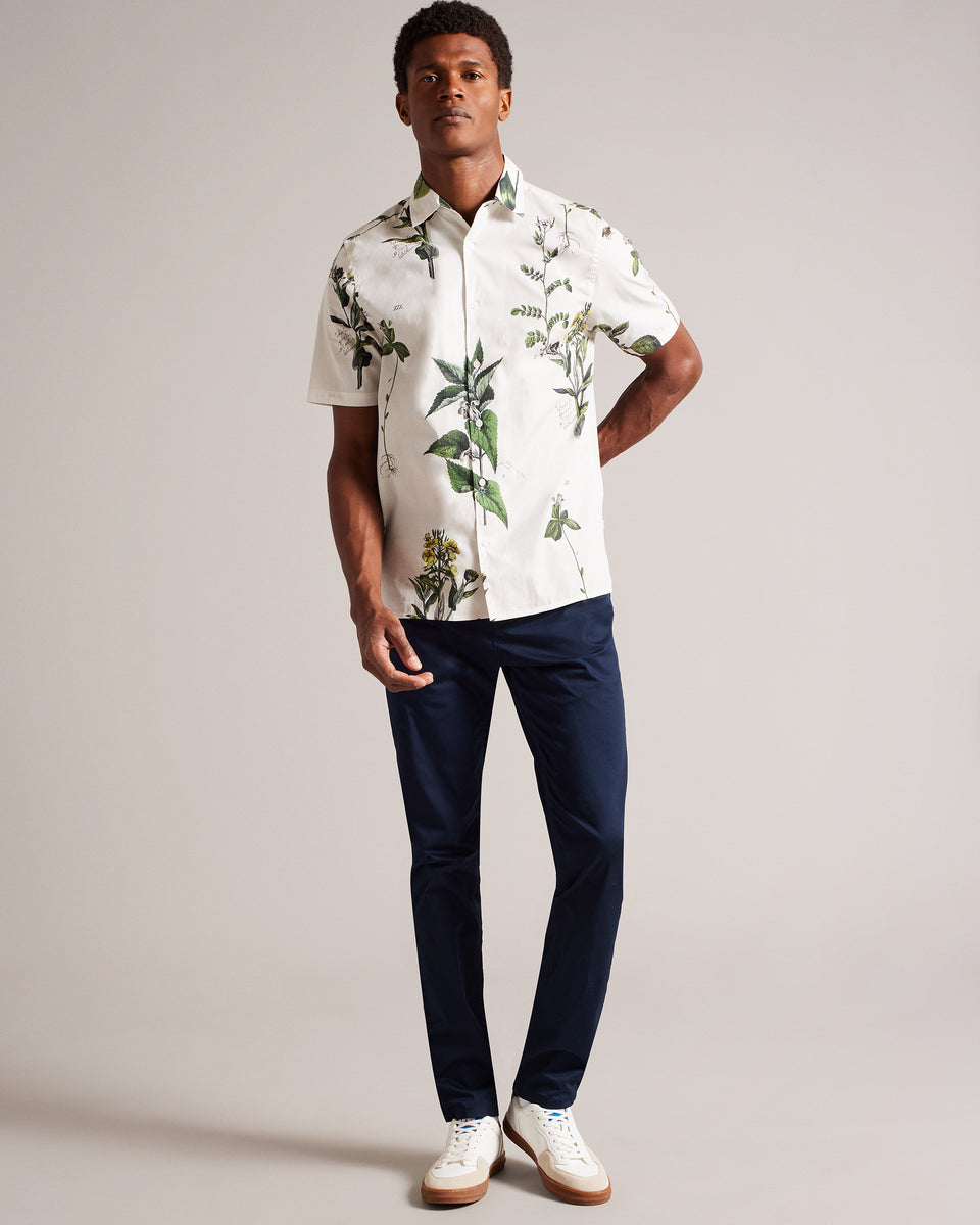 DANIELS – Ted Baker Serbia
